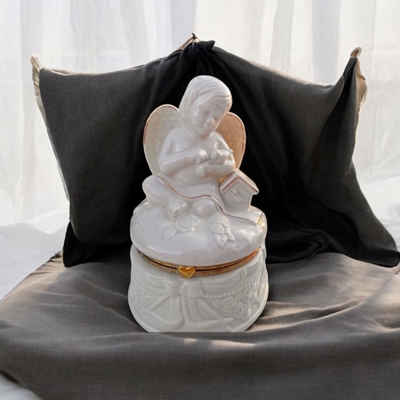 Accents | Vintage Angel Cherub Jewelry Trinket Box | Poshmark